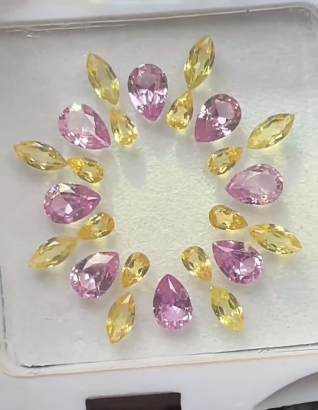 創意配石組合：Less n Little - Suet Jewellery 雪姐珠寶